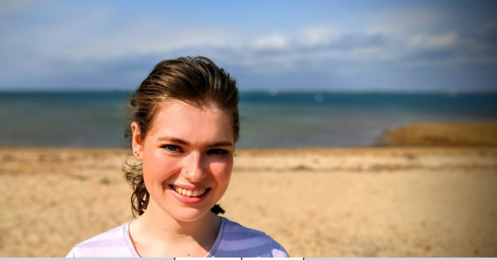 父子俩从苦难中找到力量-《像我一样听 - manbetxapp官方